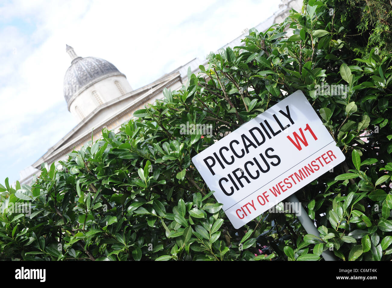 Piccadilly Circus - Road Sign A giant pop up maze in Trafalgar Square ...