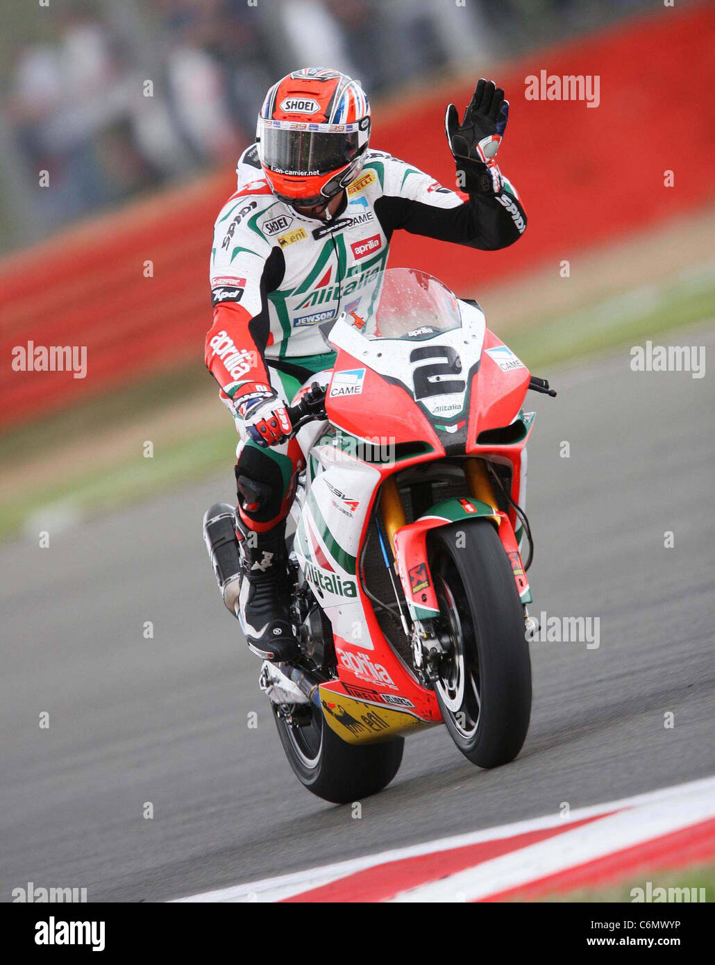 Leon Camier 2010 World Superbike race at Silverstone Northampton ...