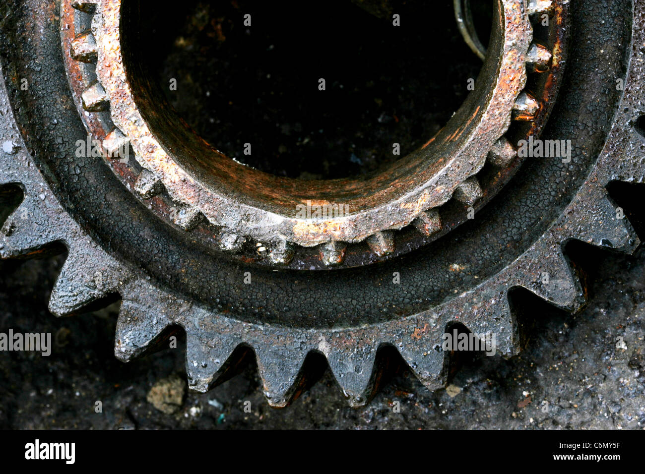 An old metal cog Stock Photo - Alamy