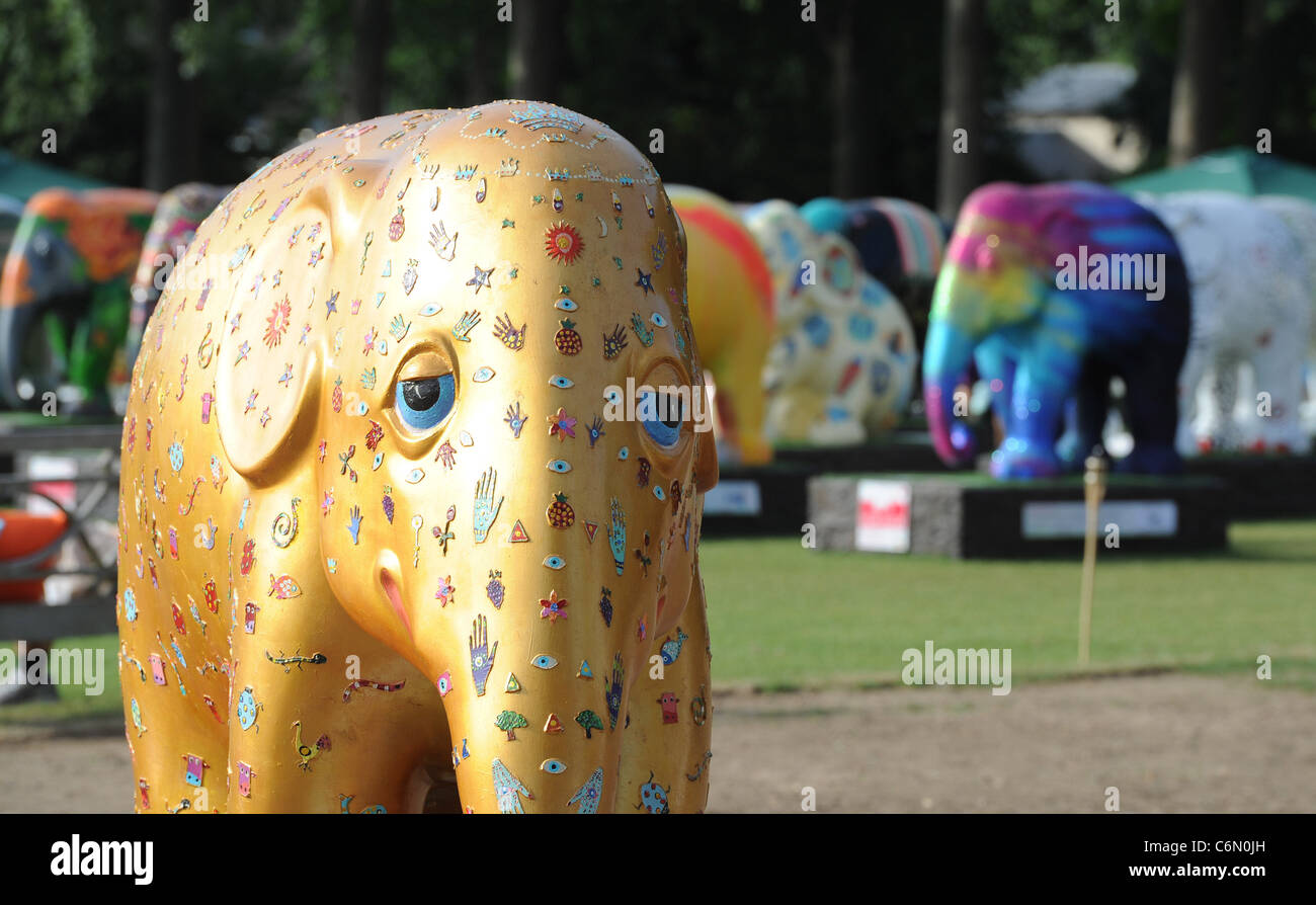 Mark Shand Elephant Parade - auction held at the Royal Hospital Chelsea ...