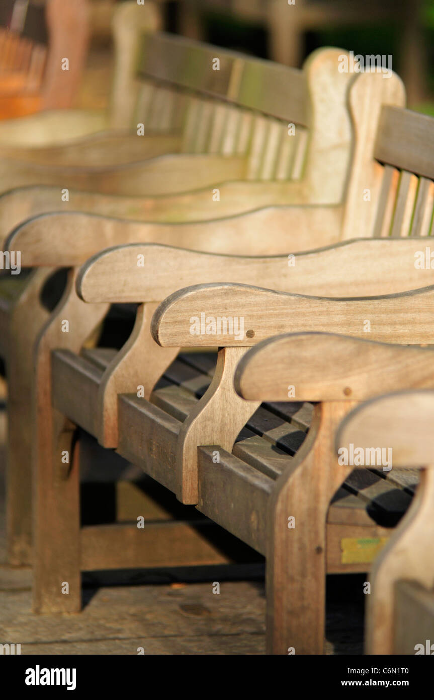 Park Benches, Berkeley Square, London, United Kingdom Stock Photo - Alamy