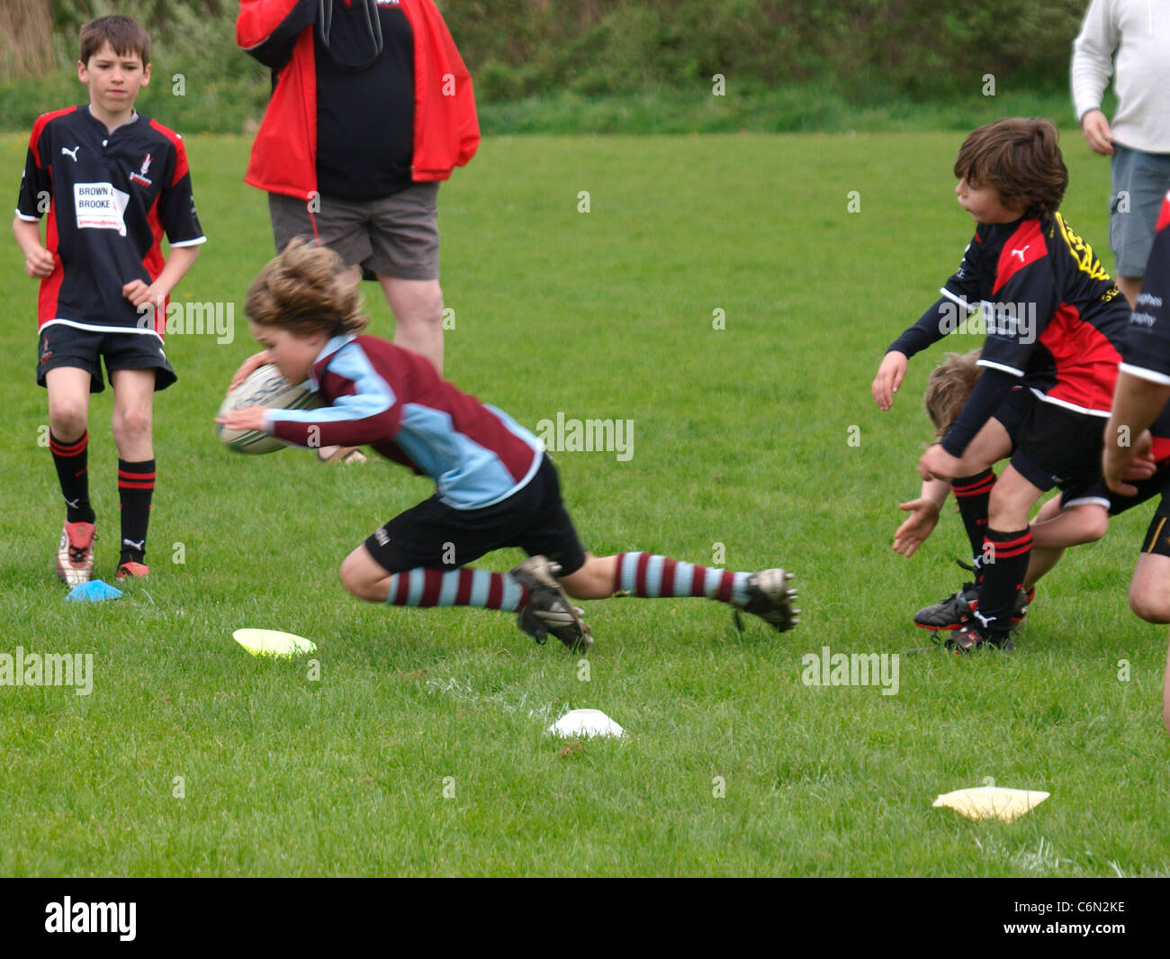 Under 13 rugby player scoring a try, Bude, Cornwall, UK Stock Photo - Alamy