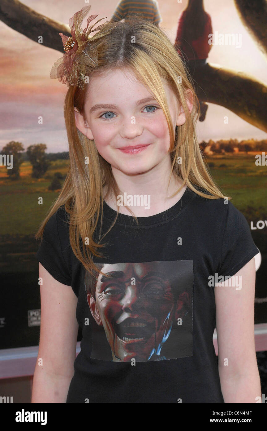 Morgan Lily, Los Angeles Premiere of "Flipped" held at the Cinerama ...