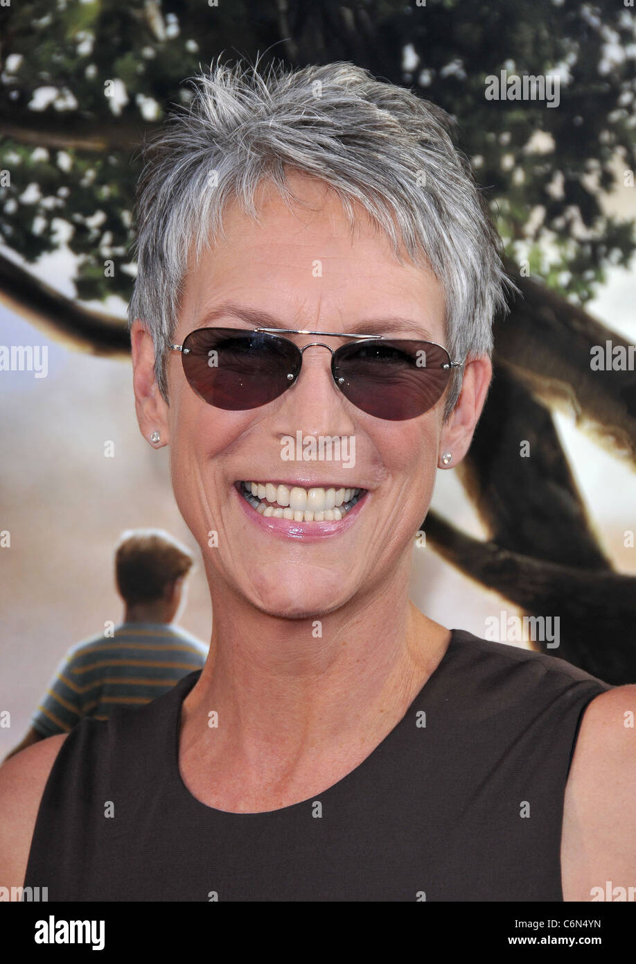 Jamie Lee Curtis Los Angeles Premiere of "Flipped" held at the Cinerama ...