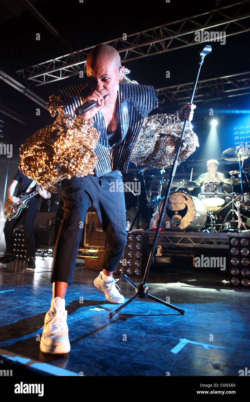 Skin, real name Deborah Dyer Skunk Anansie perform live in Moscow ...