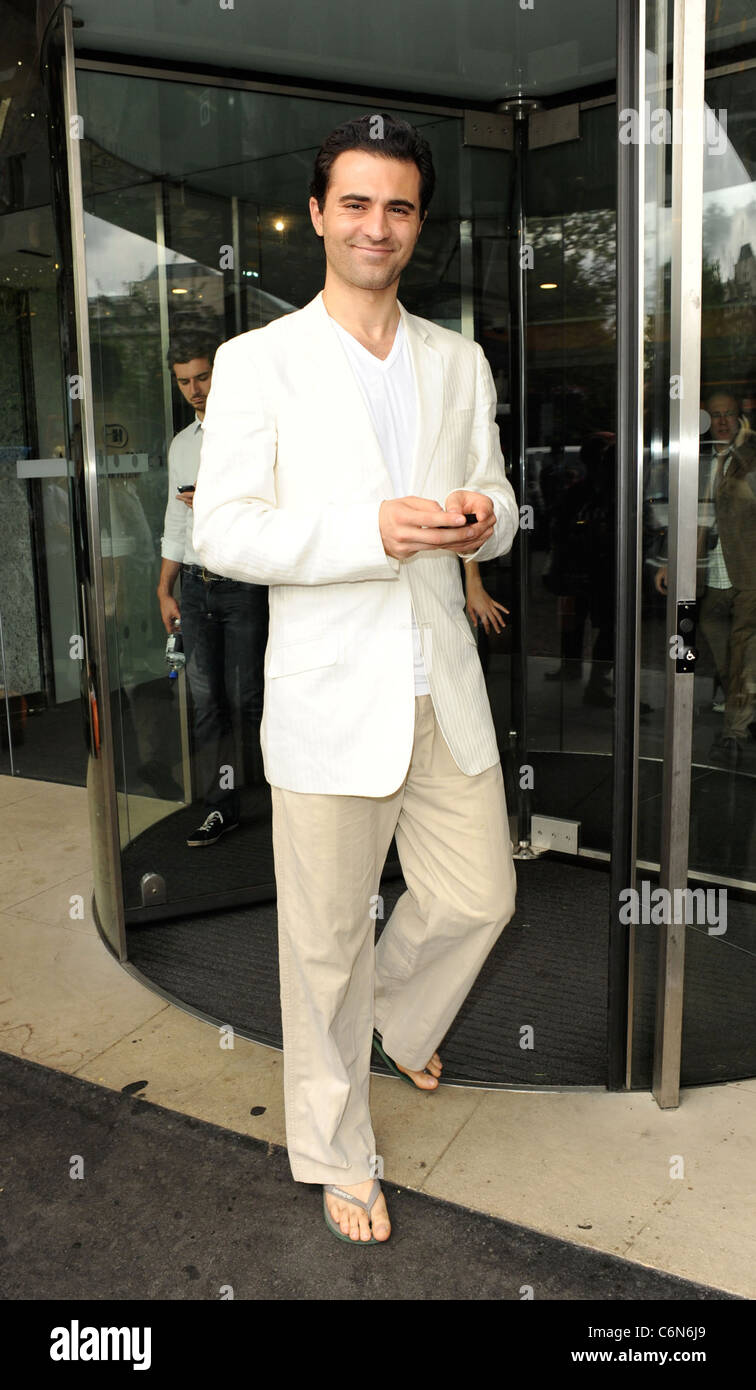 Darius campbell danesh hi-res stock photography and images - Alamy