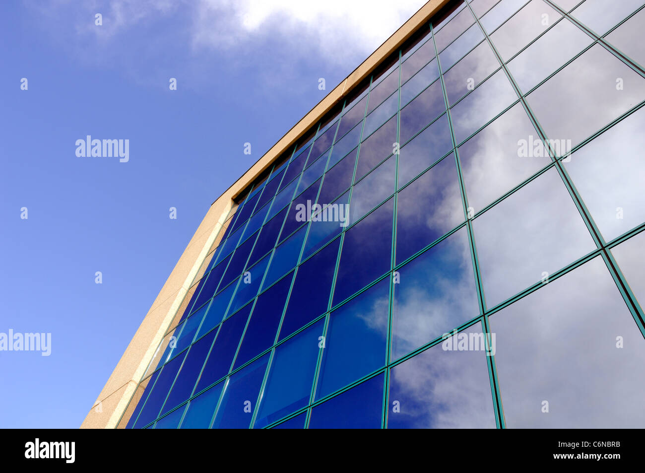 sky reflection building Stock Photo - Alamy