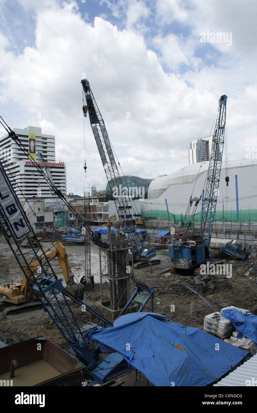 Construction site near Siam Square in Bangkok Stock Photo - Alamy