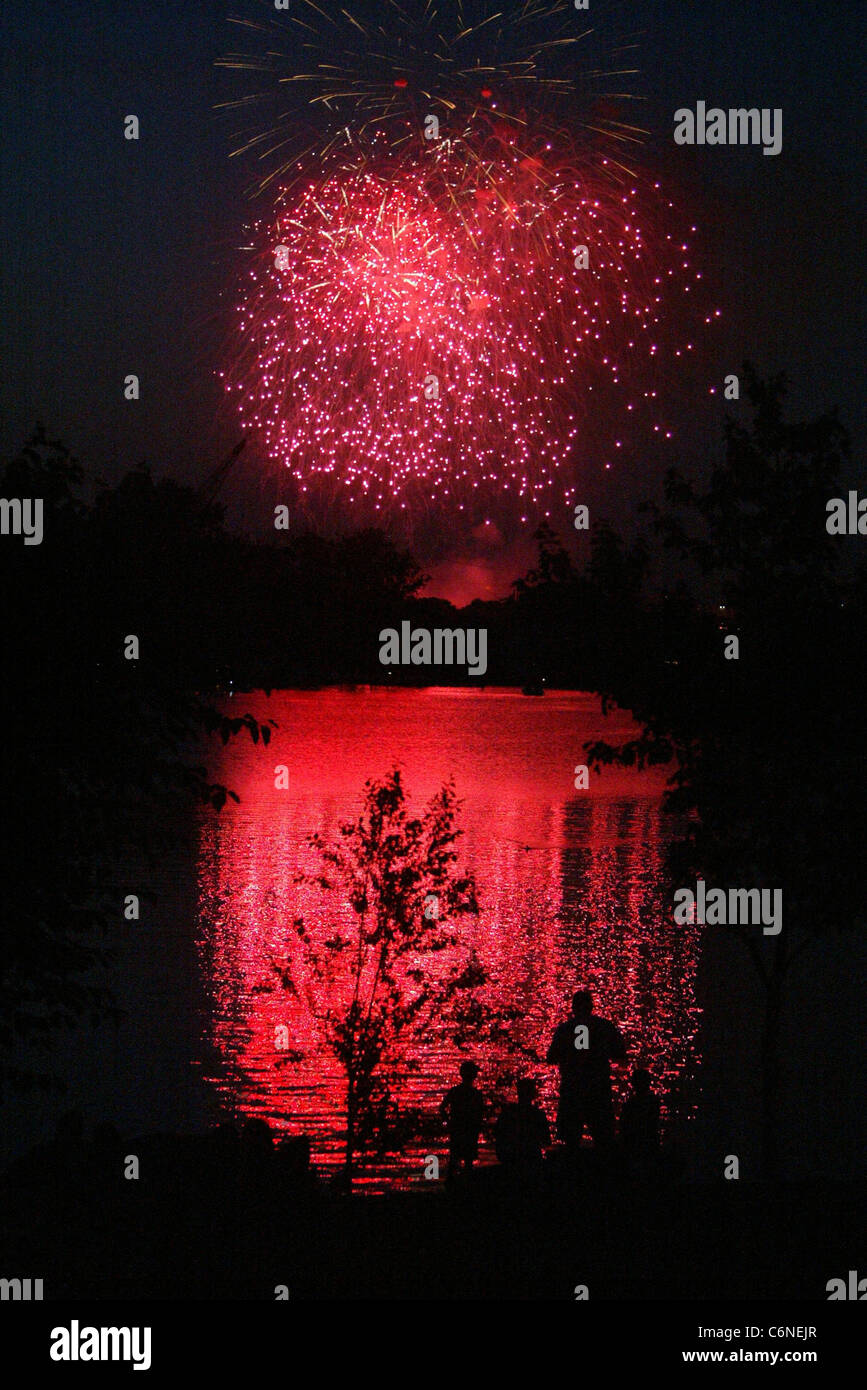 Independence Day fireworks conclude the annual Capitol Fourth concert ...