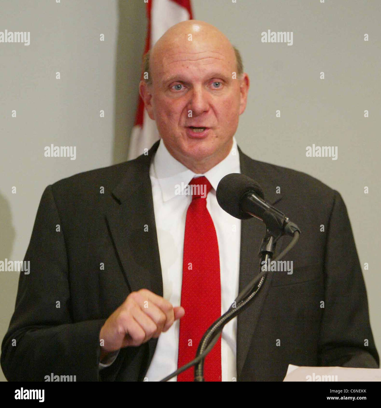 Steve ballmer microsoft chief executive hi-res stock photography and ...