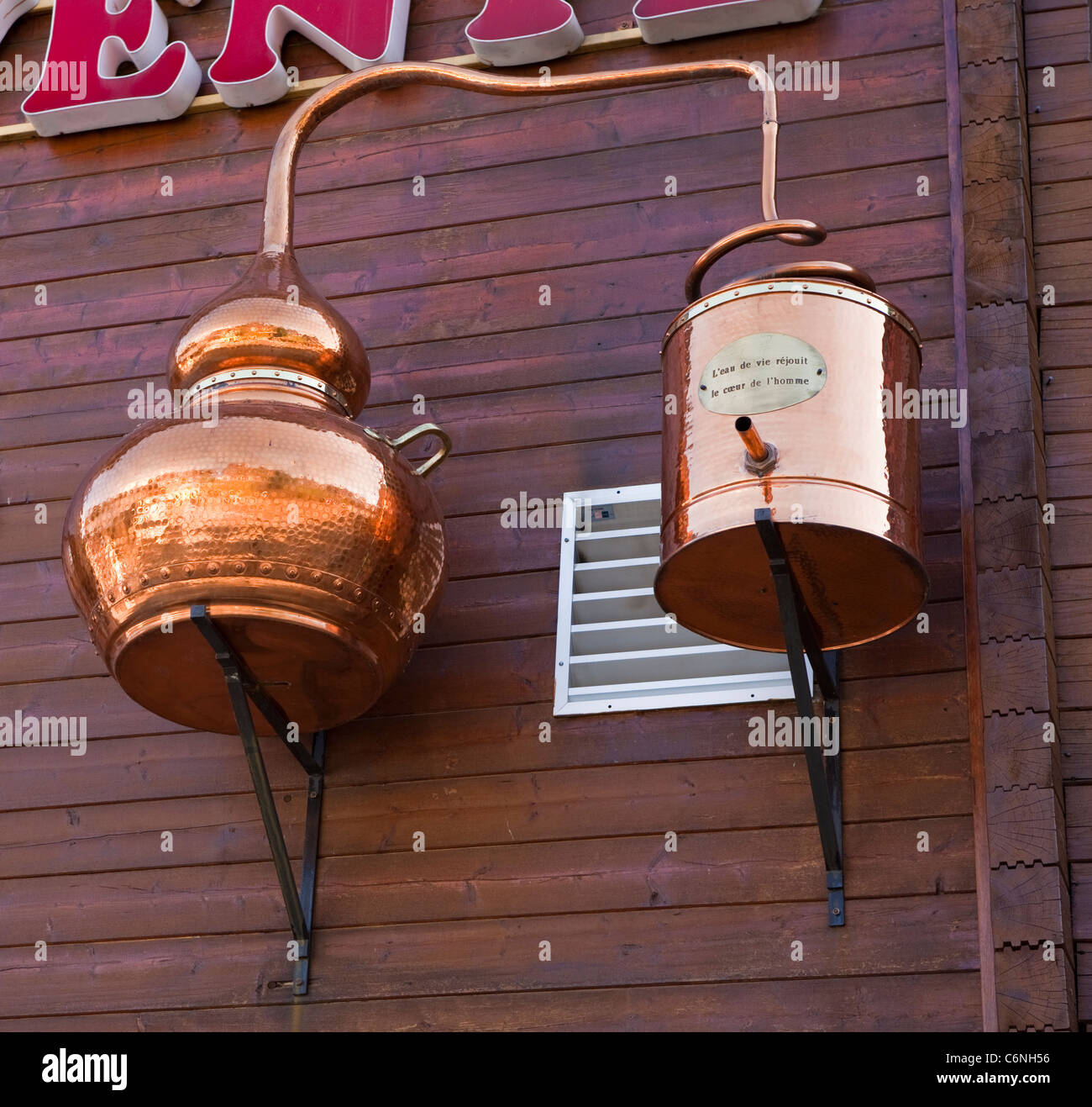 Pot still distillation hi-res stock photography and images - Alamy