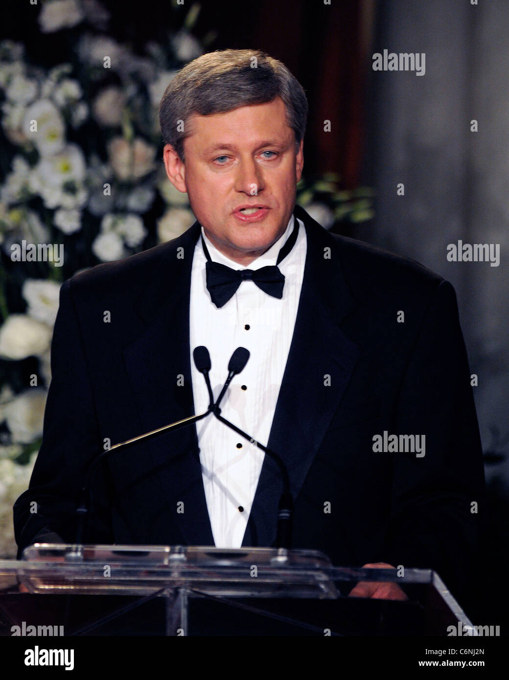 Prime Minister of Canada Stephen Harper welcoming Queen Elizabeth II at ...