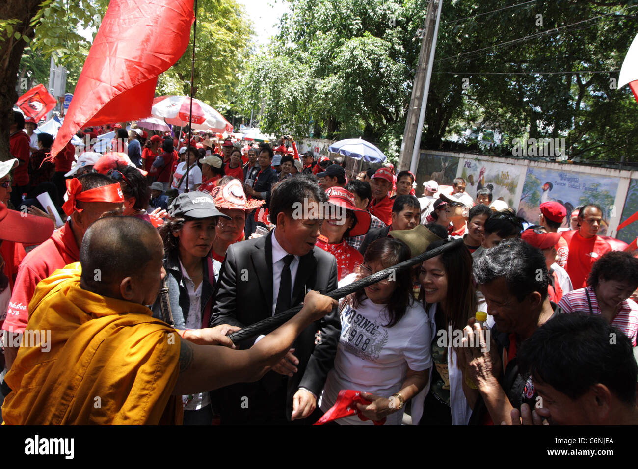 'Red Shirts' protesters at Parliament house in Bangkok Stock Photo - Alamy