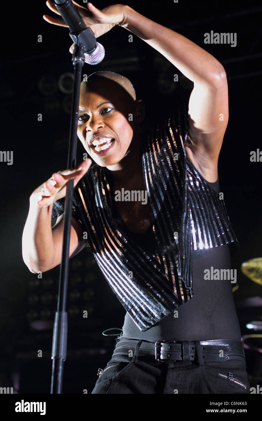 Skin, real name Deborah Dyer Skunk Anansie performing live in Moscow ...