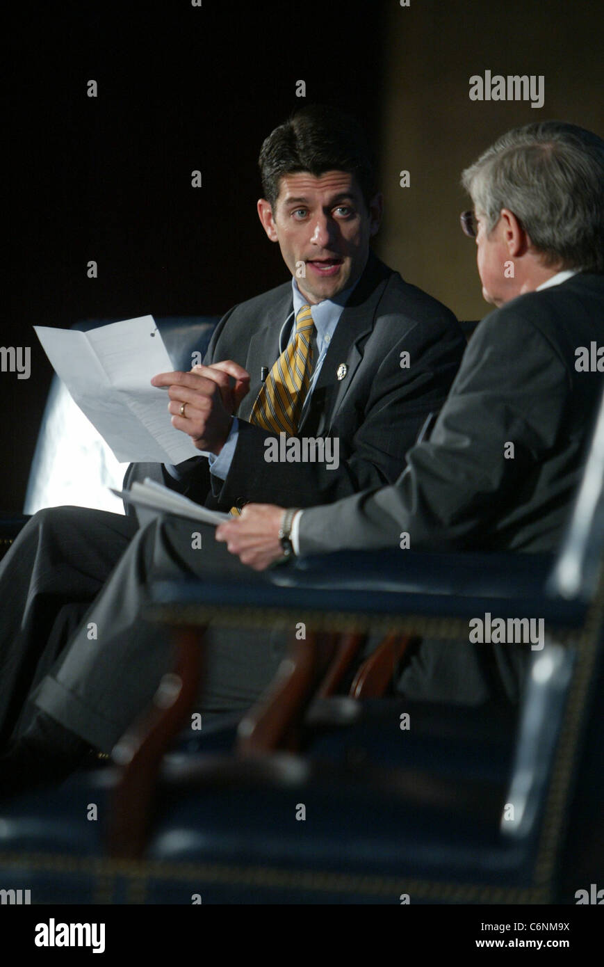 Congressman conversation hi-res stock photography and images - Alamy