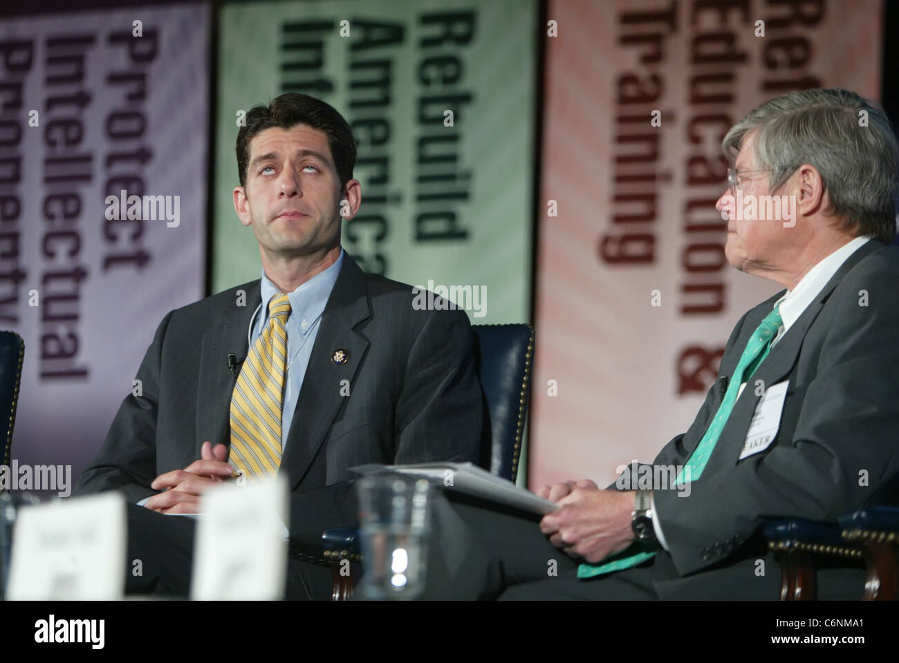 Congressman conversation hi-res stock photography and images - Alamy