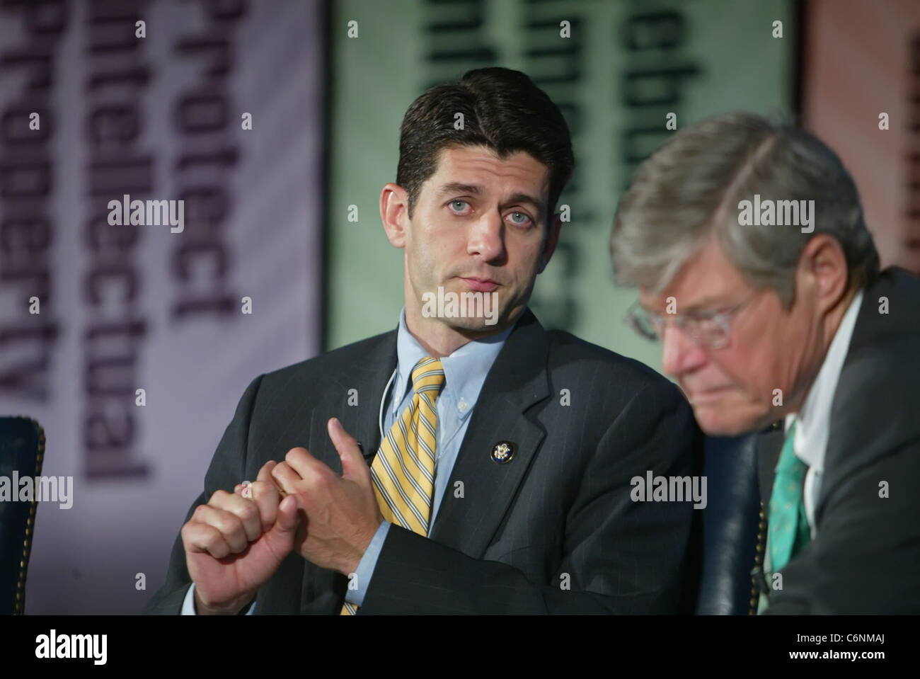 Congressman conversation hi-res stock photography and images - Alamy