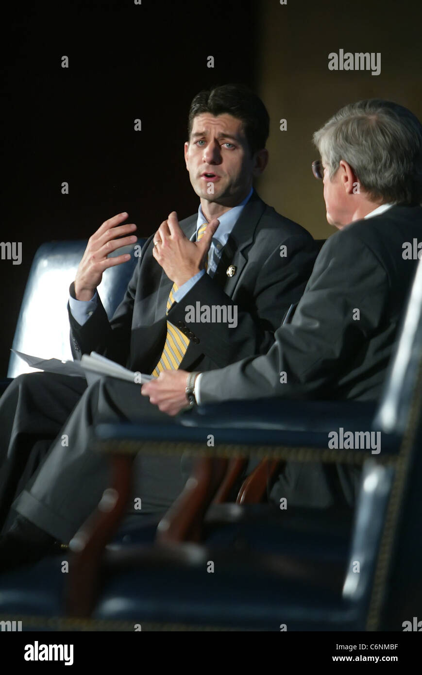 Congressman conversation hi-res stock photography and images - Alamy