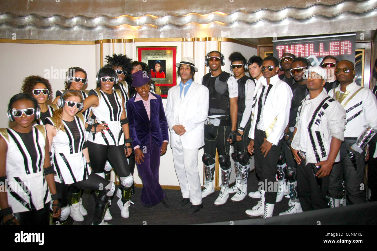 Cast and Performers The unveiling of a Michael Jackson plaque at the ...