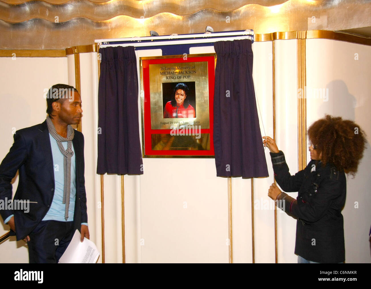 Adrian Grant, Perri Kiely The unveiling of a Michael Jackson plaque at ...