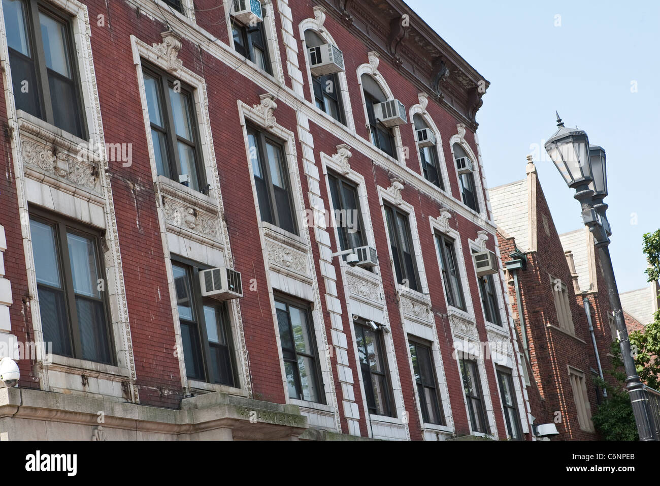 The central headquarters of the Chabad-Lubavitch Hasidic movement is ...