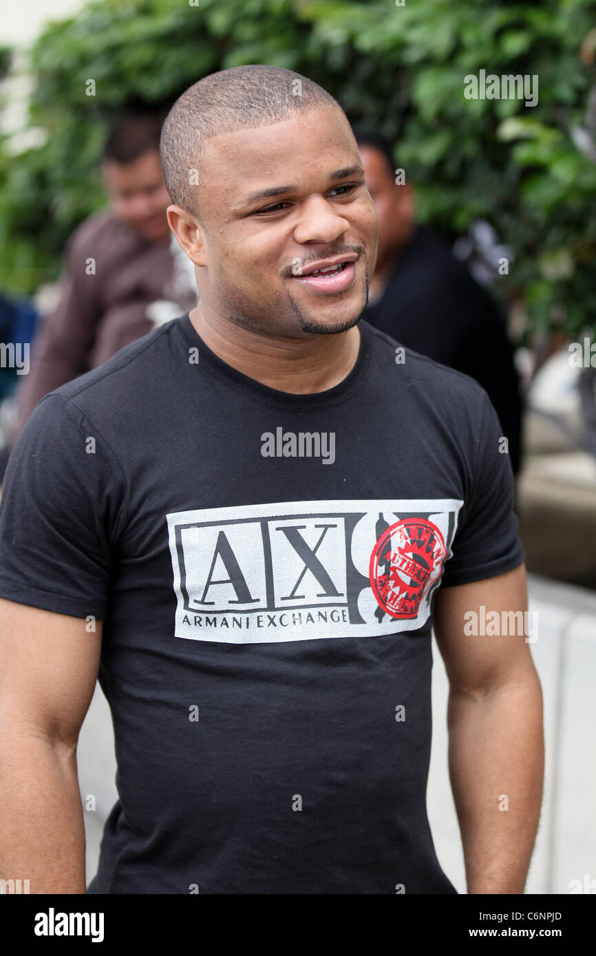 Professional boxer omar henry outside hi-res stock photography and ...