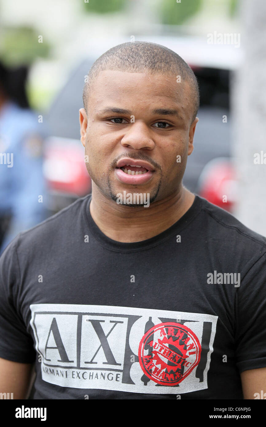 Professional Boxer Omar Henry outside the Beverly Hills Courthouse in ...