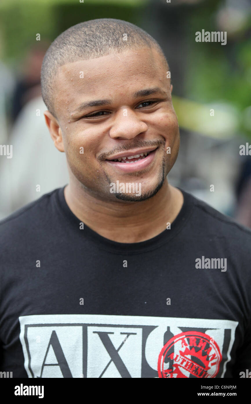 Professional Boxer Omar Henry outside the Beverly Hills Courthouse in ...