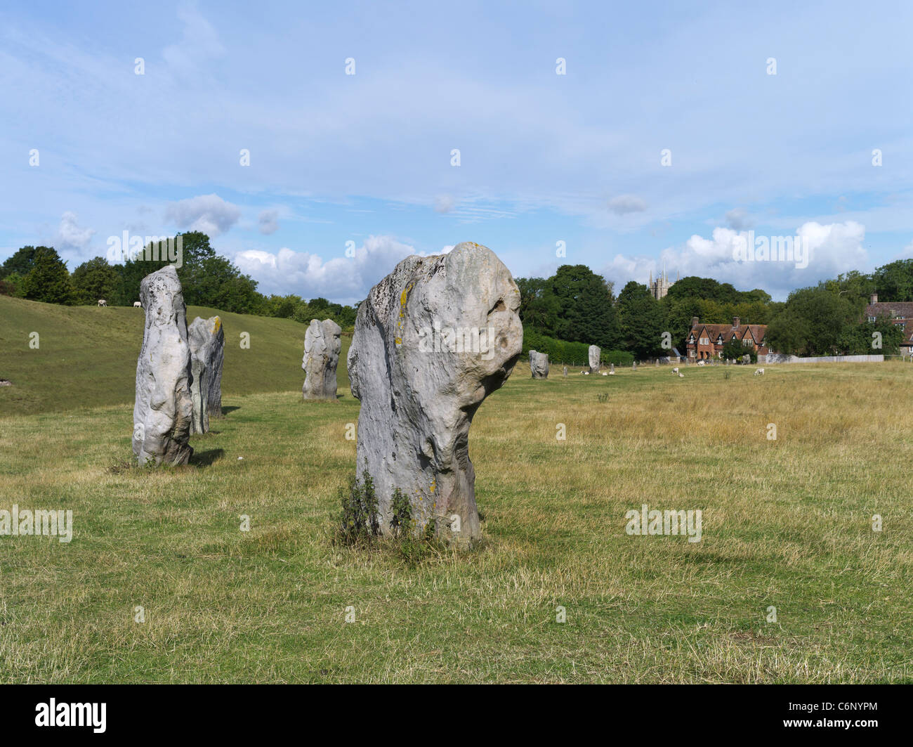 dh Avebury Stone Circle AVEBURY WILTSHIRE Megalithic standing stone ...