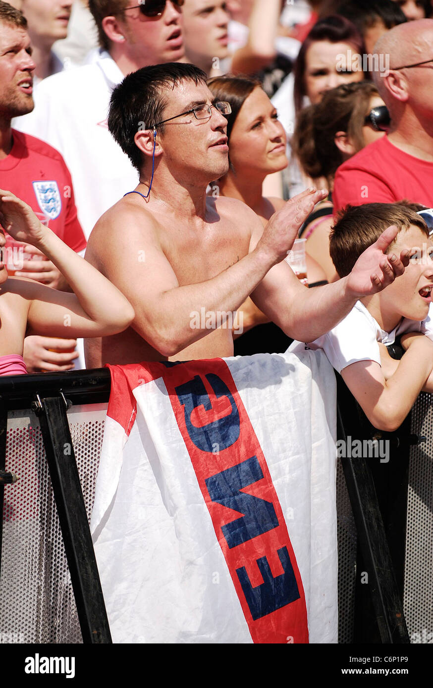 Leeds fans dejected hi-res stock photography and images - Alamy