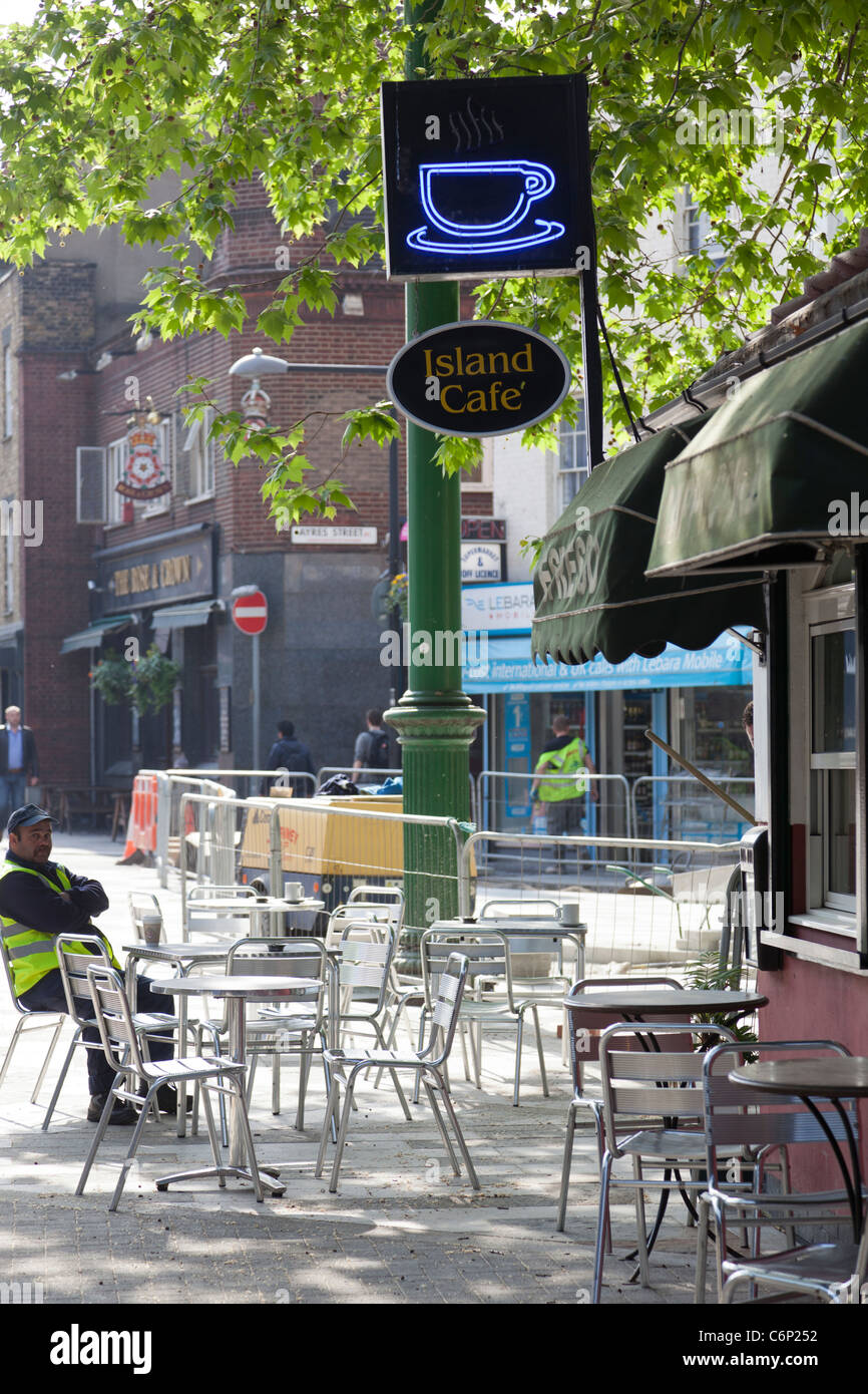 England cafe man sitting hi-res stock photography and images - Alamy