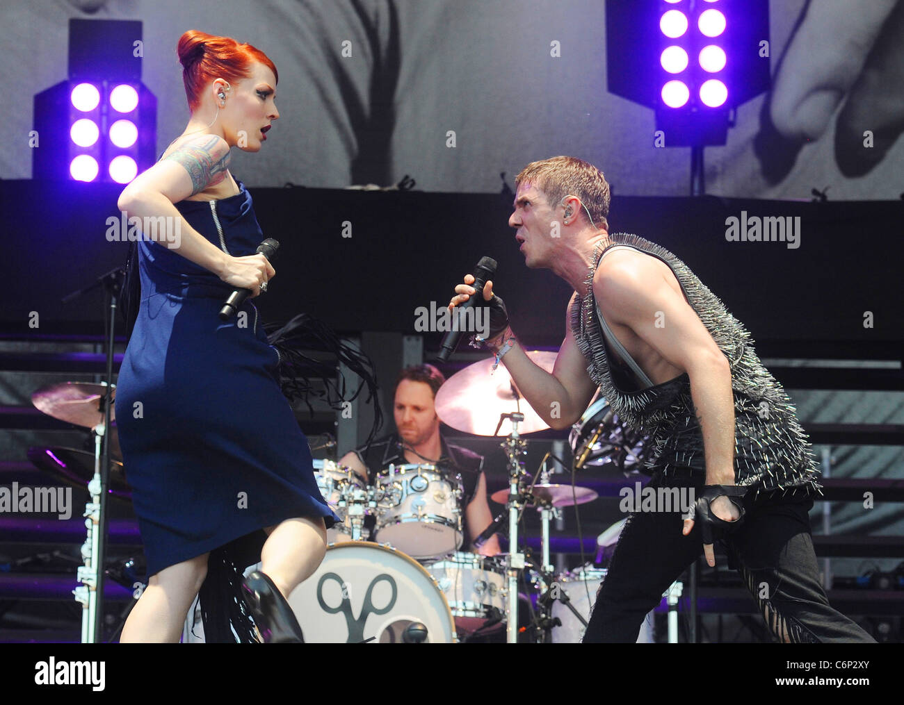 Jake Shears and Anna Matronic of the Scissor Sisters The 2010 ...