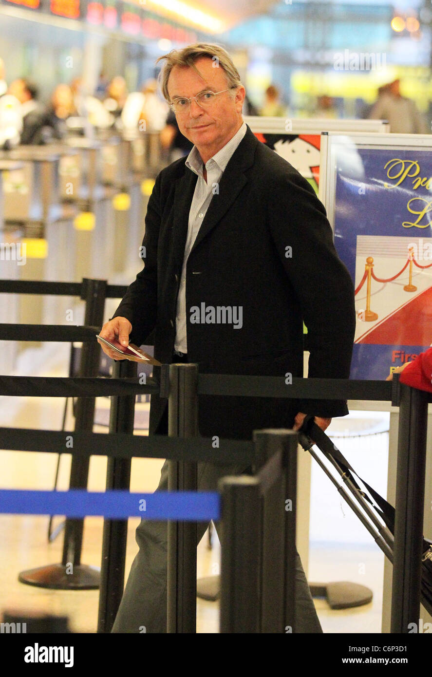 Sam Neil arrives at LAX airport to board a flight Los Angeles ...