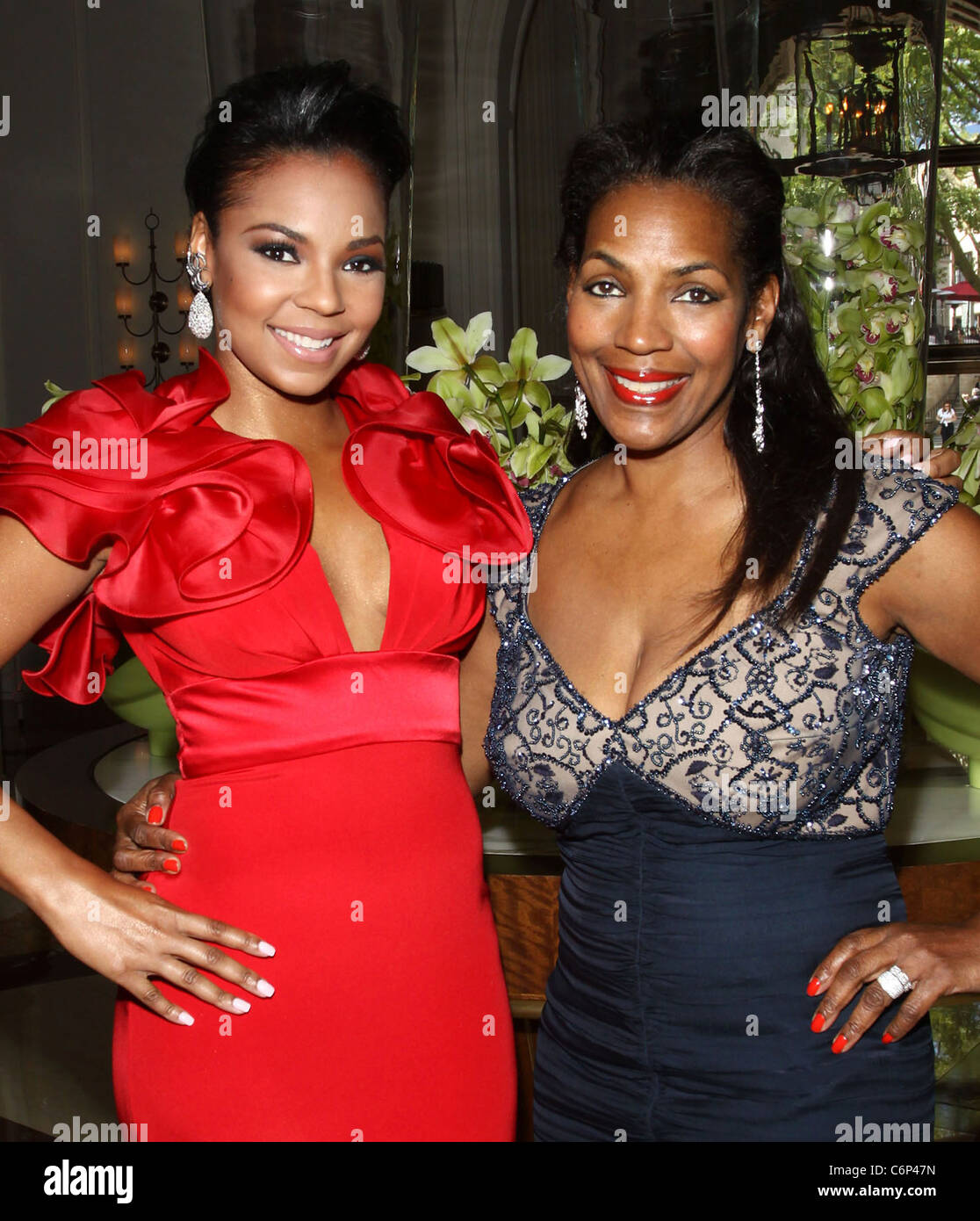 Ashanti And Her Mother High Resolution Stock Photography and Images - Alamy
