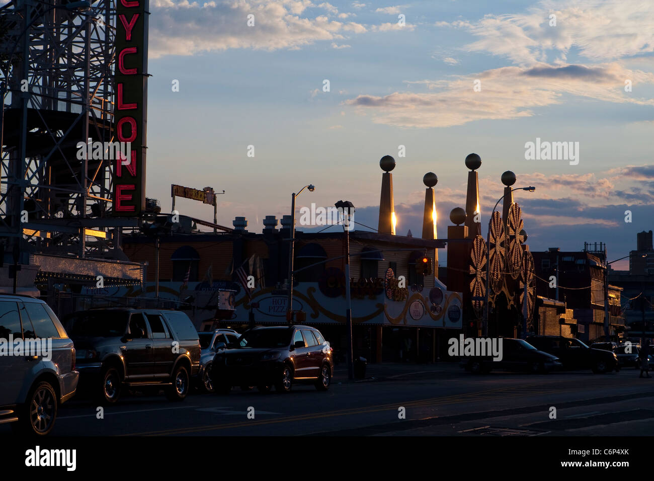 Coney island cyclone hi-res stock photography and images - Alamy