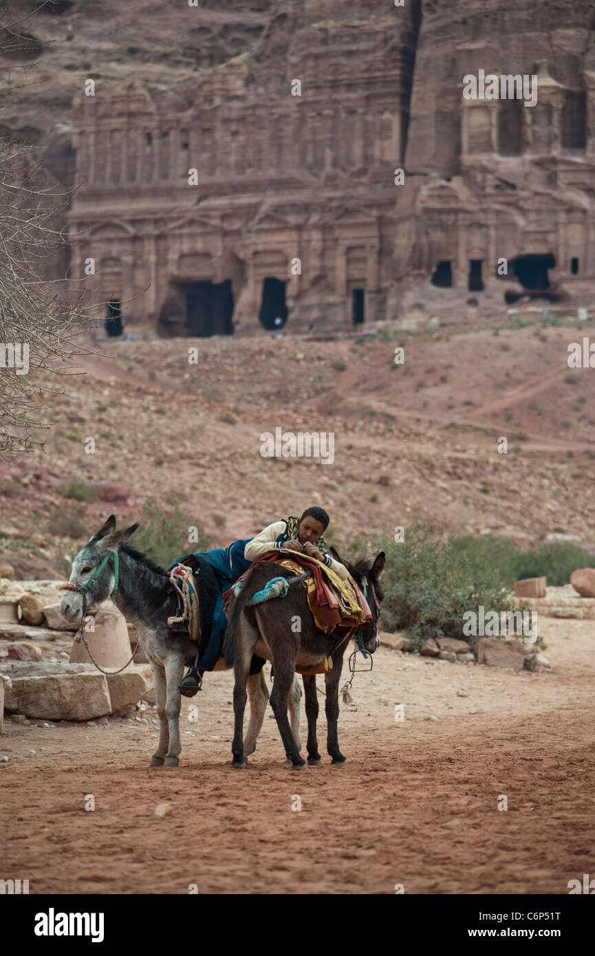 Jordan Petra donkey driver waiting for tourists Stock Photo - Alamy