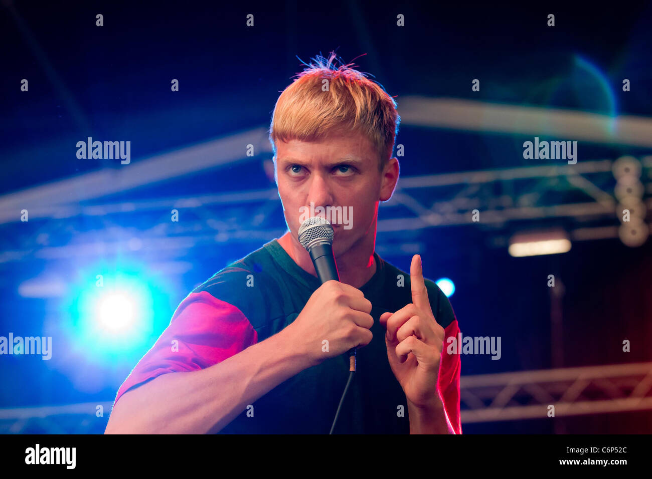 Jonathan Pierce of The Drums Optimus Alive! 2010 at Passeio Maritimo de ...