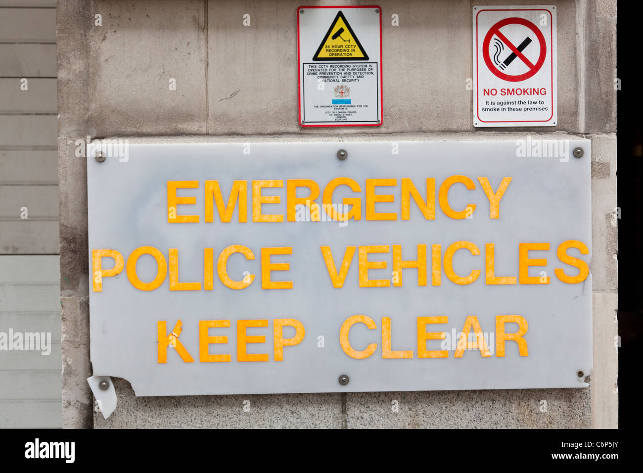 Emergency police vehicles keep clear sign, outside the City of London ...