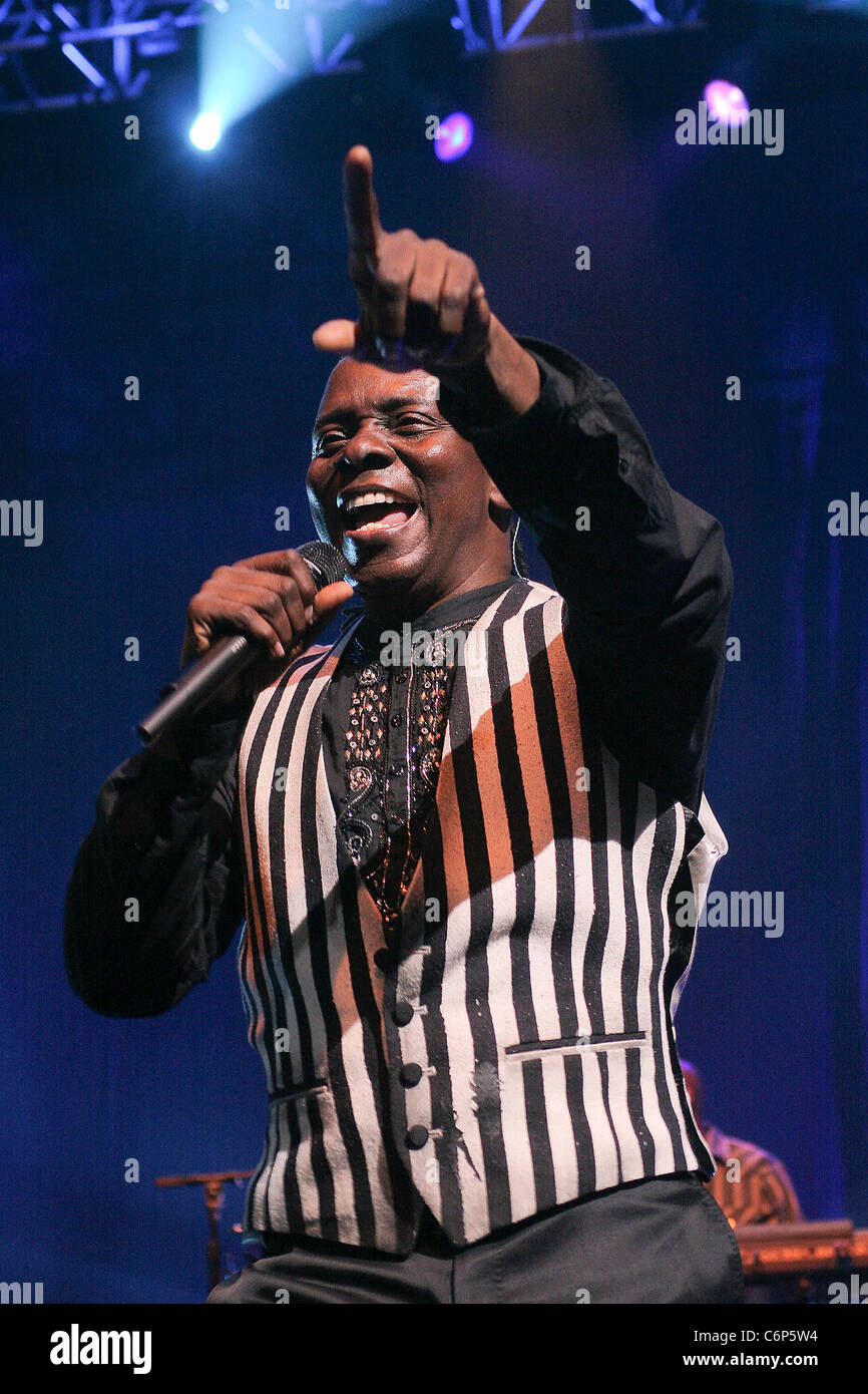 Philip Bailey of Earth,Wind and Fire perform at the Seminole Hard Rock ...