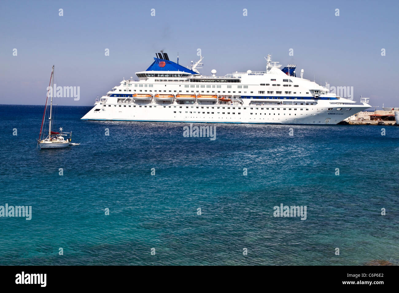 Cruise ship harbor cruise hi-res stock photography and images - Alamy
