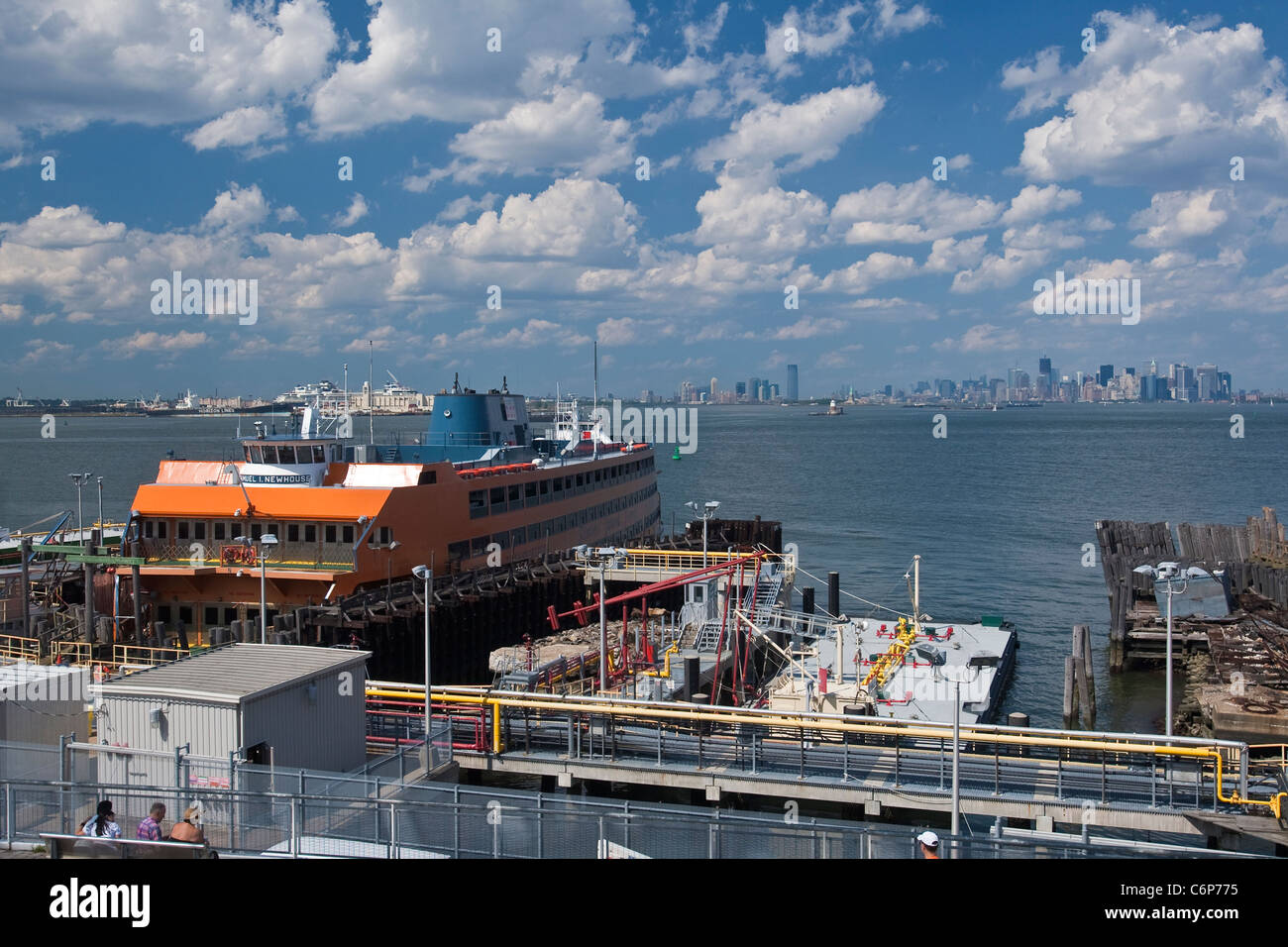 George ferry terminal High Resolution Stock Photography and Images - Alamy