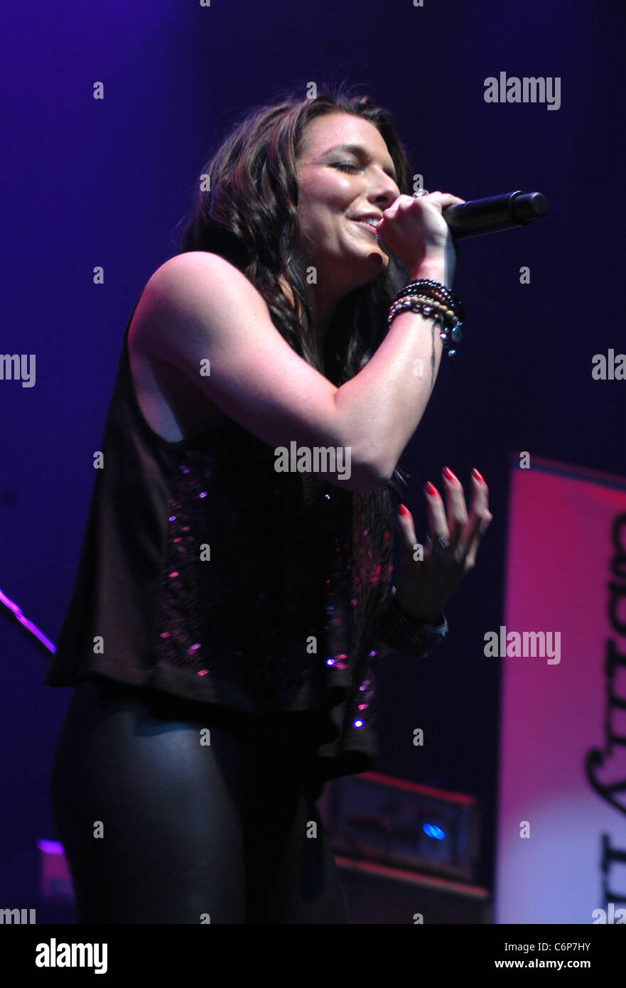 Ashlyne Huff performs at Club Nokia supporting Jordin Sparks on her ...