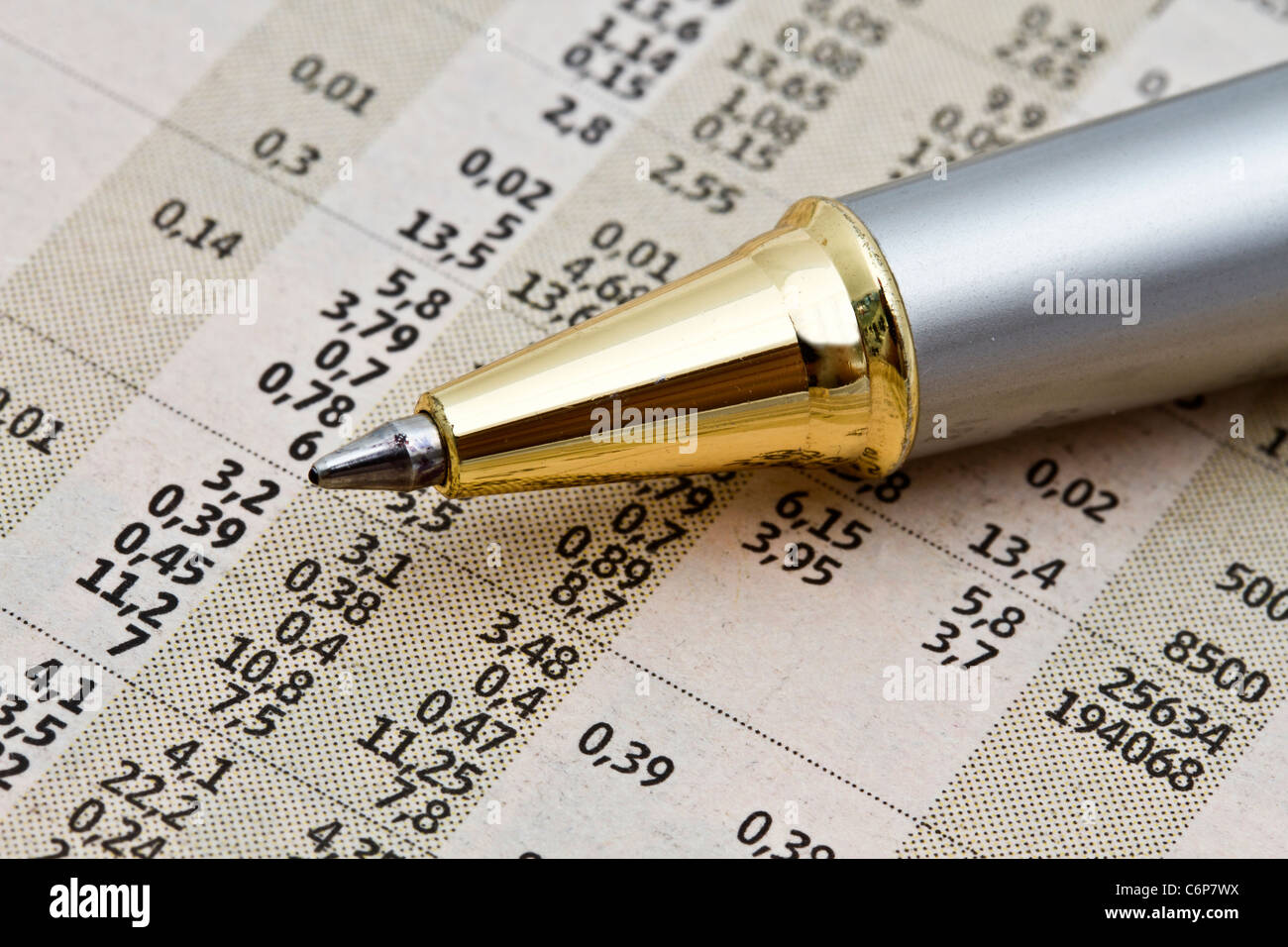 Stock market analyzing Stock Photo - Alamy