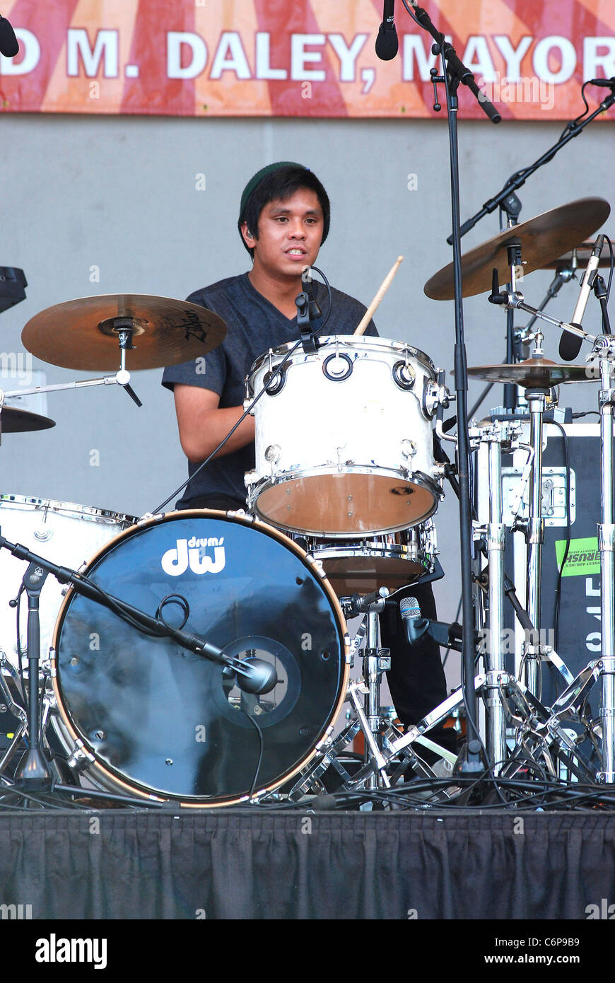 Allstar Weekend The 30th Annual Taste of Chicago concert at Grant Park ...