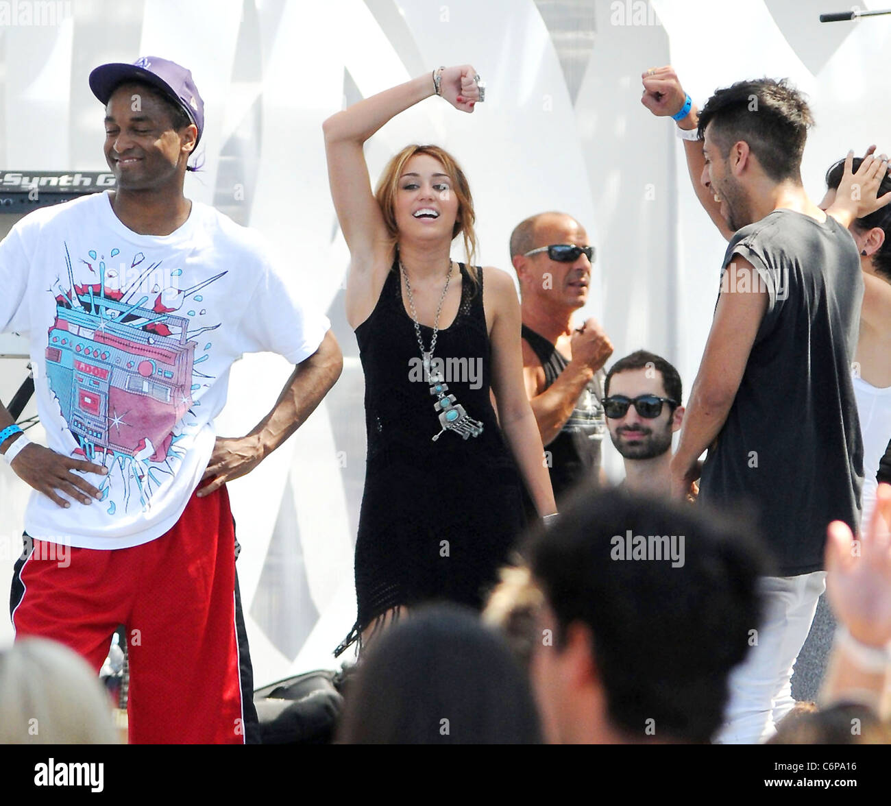 Miley Cyrus rehearses for the 2010 MuchMusic Video Awards at the ...