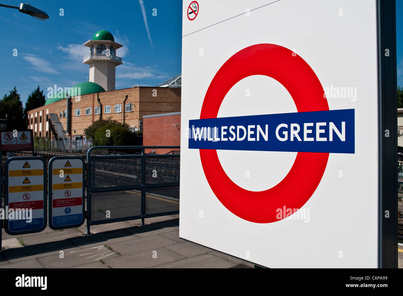 Willesden Green Mosque Stock Photo - Alamy