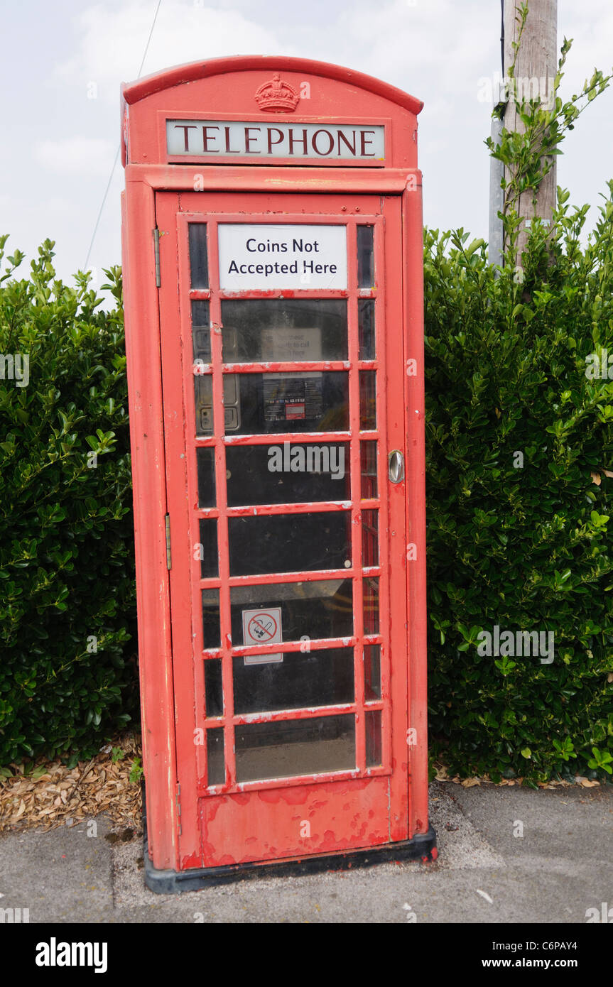 Red british telecom telephone box hi-res stock photography and images ...