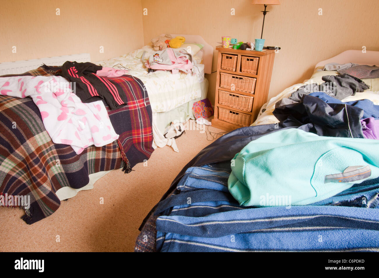 Untidy mess hi-res stock photography and images - Alamy