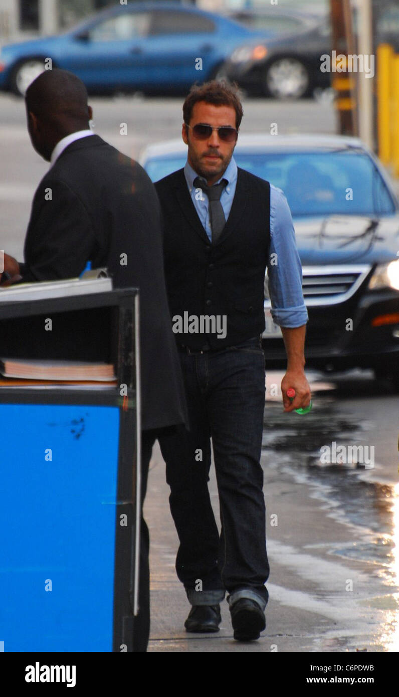 Pivens hi-res stock photography and images - Alamy