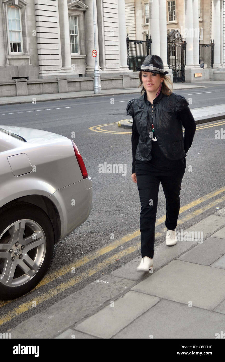 Singer, Cerys Matthews arrives at the Merrion Hotel wearing white shoes ...